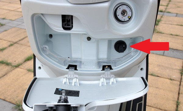 KYMCO LIKE USB Charger – TBSS Taiwan